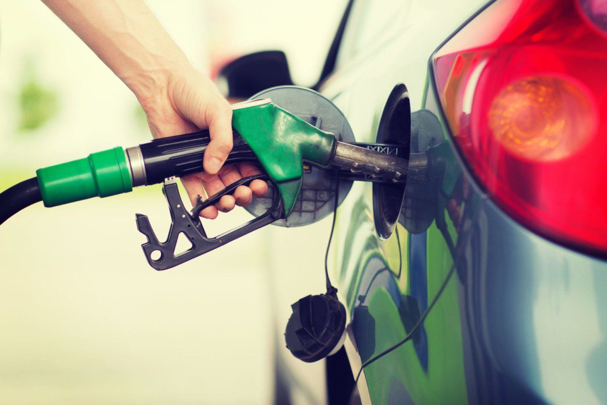 Confira a tabela de preço da gasolina nos últimos 20 anos