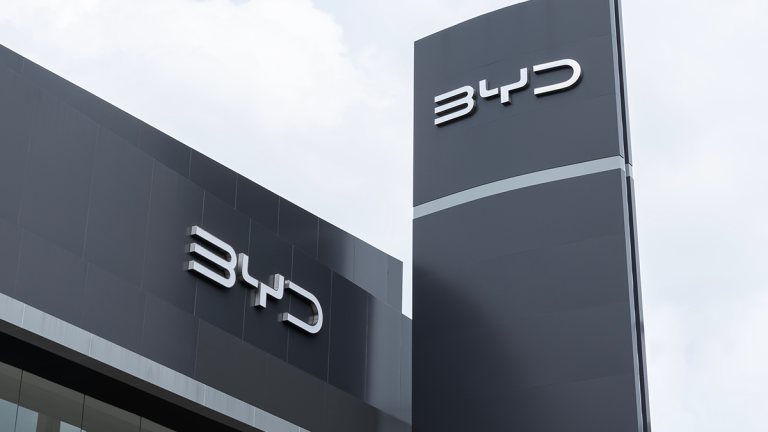 BYD vai ampliar produção de baterias para veículos pesados | InvestNews