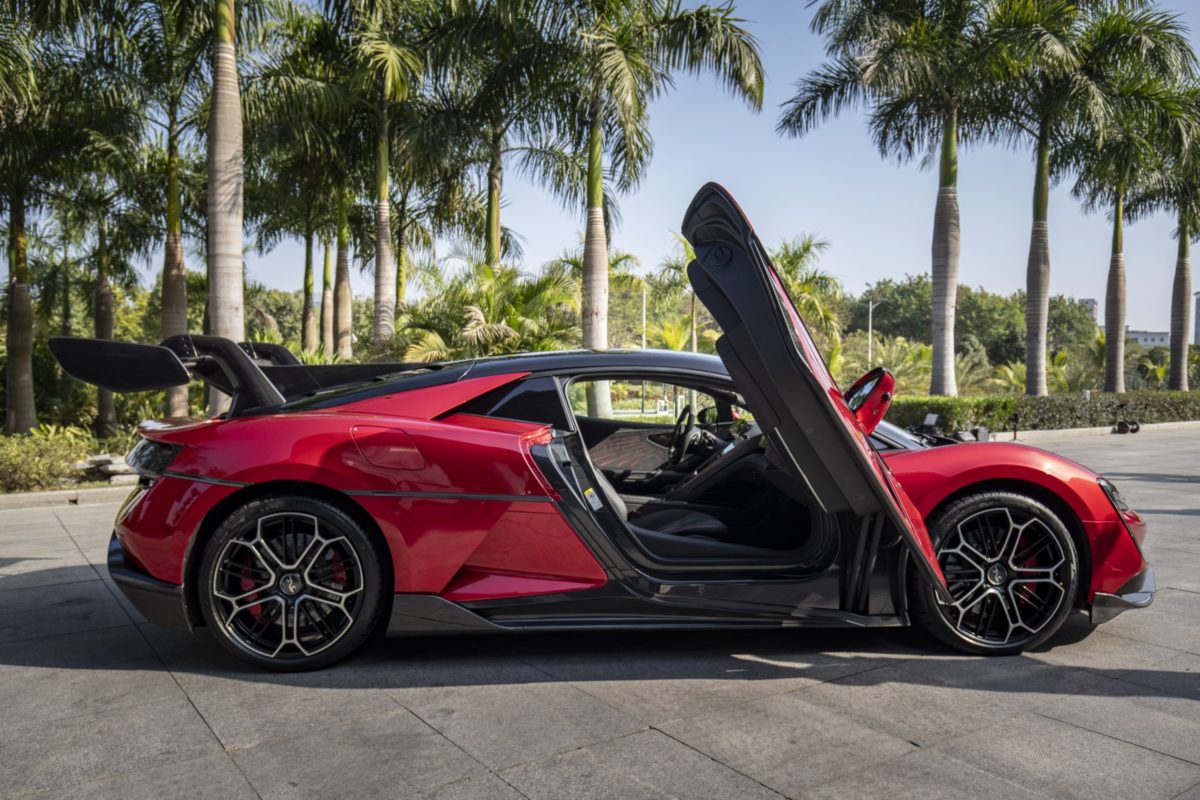 BYD: supercarro elétrico U9 de luxo desafia Ferrari | InvestNews