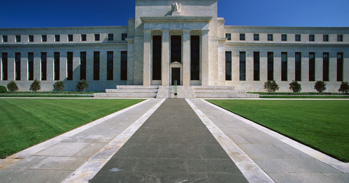 Williams (Fed): Juros em dez. é 'exercício de equilíbrio' | InvestNews